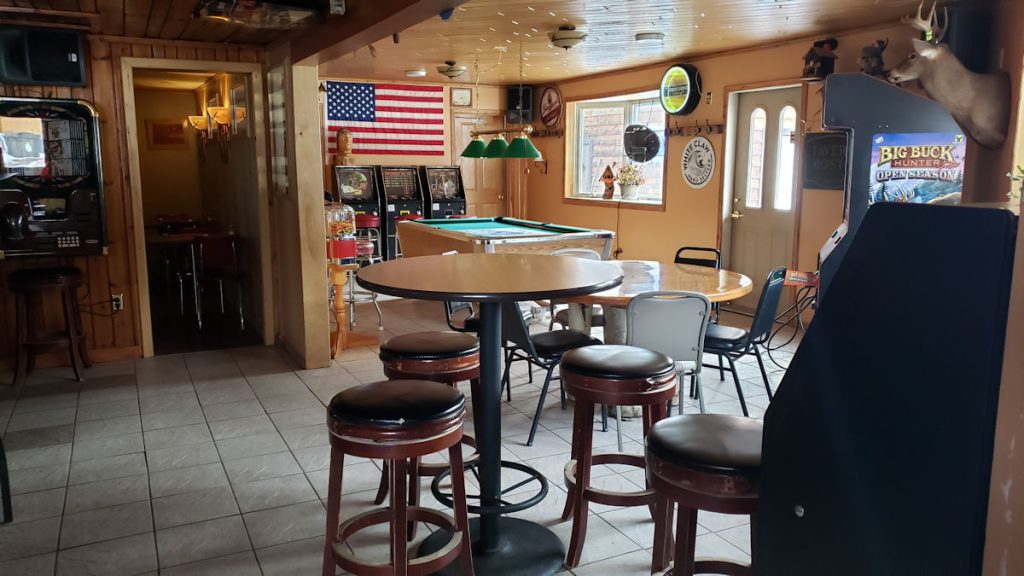 Photo Gallery – Midway Bar and Restaurant